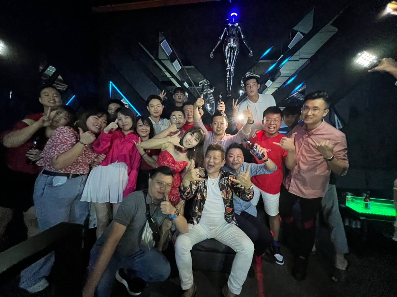 M100 季度颁奖和年终晚会 - M100 Group
